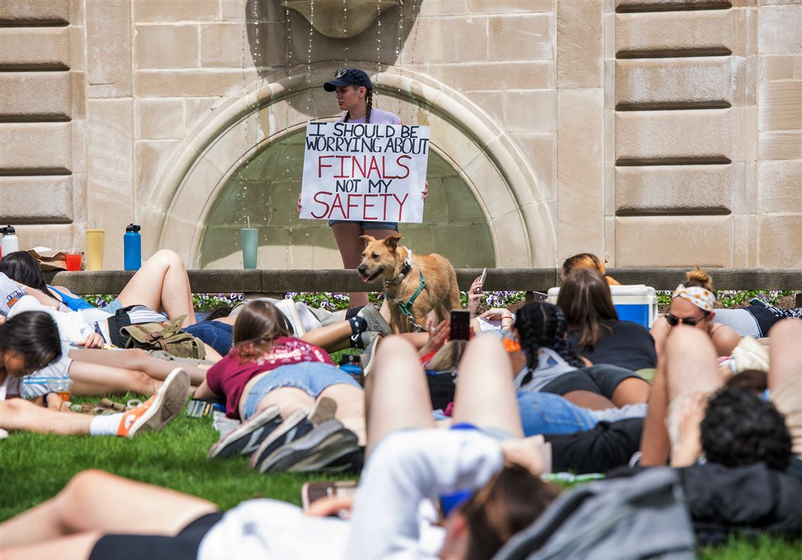 Over 100 Pitt students protest university’s emergency communication ...