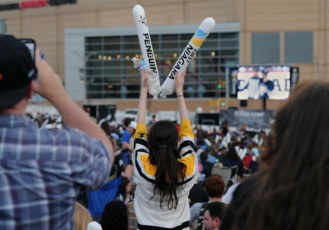 Penguins fans get big screen time for Stanley Cup playoff game ...