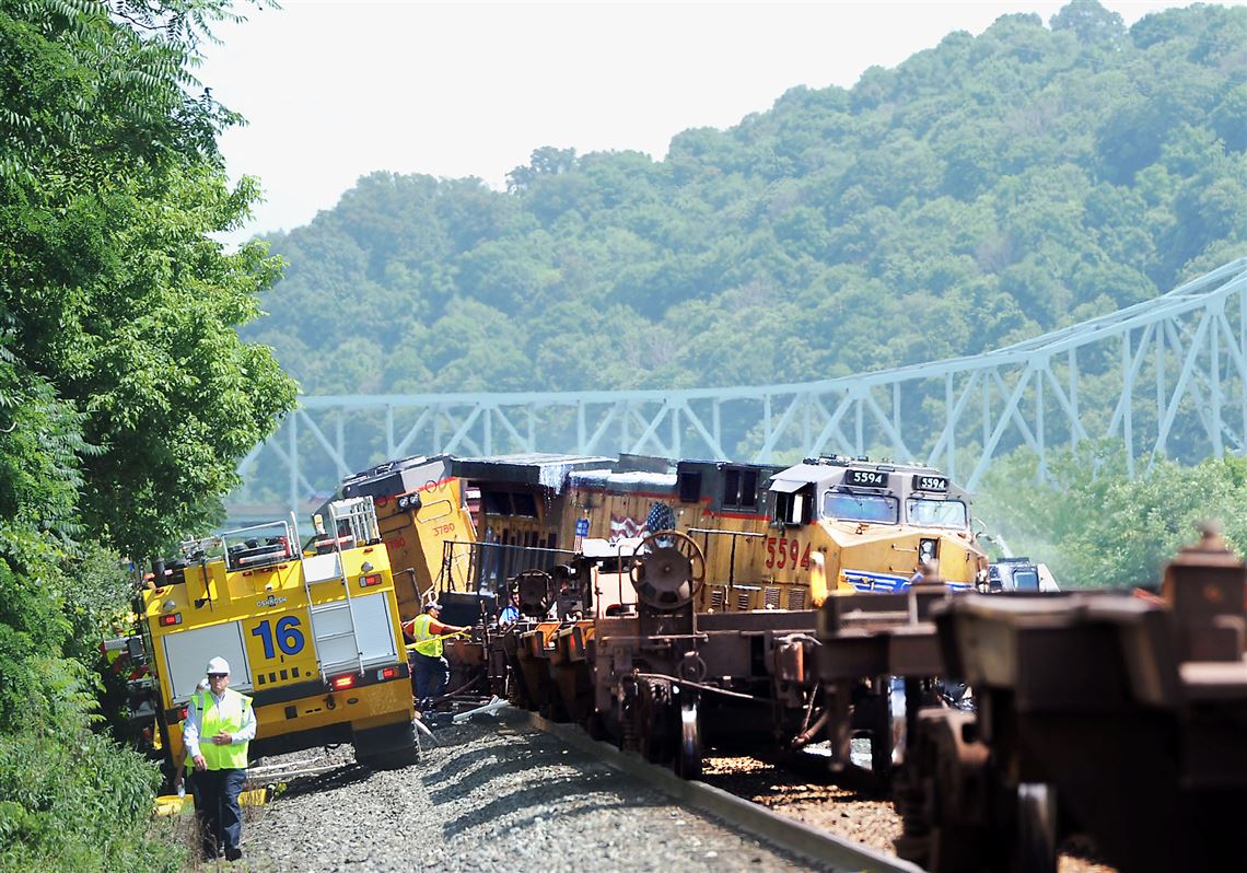Cleanup continues after train derailment injures 2 in Sewickley ...