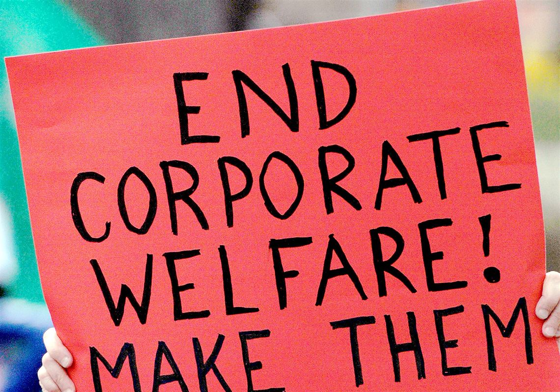 Hundreds protest for higher wages in Oakland | Pittsburgh Post-Gazette