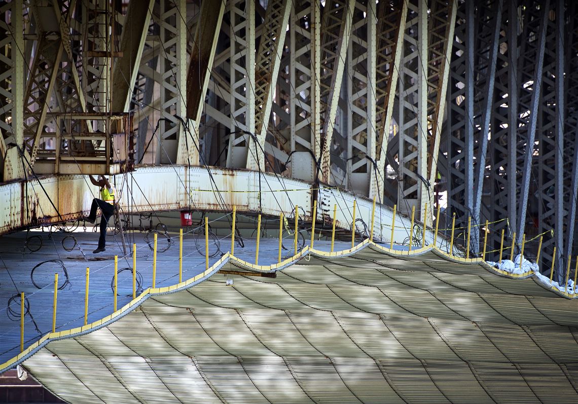 TRAFFIC: Liberty Bridge reopened to most vehicles | Pittsburgh Post-Gazette