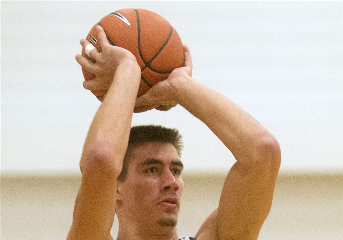 Two forwards receive releases from Duquesne men's basketball program ...