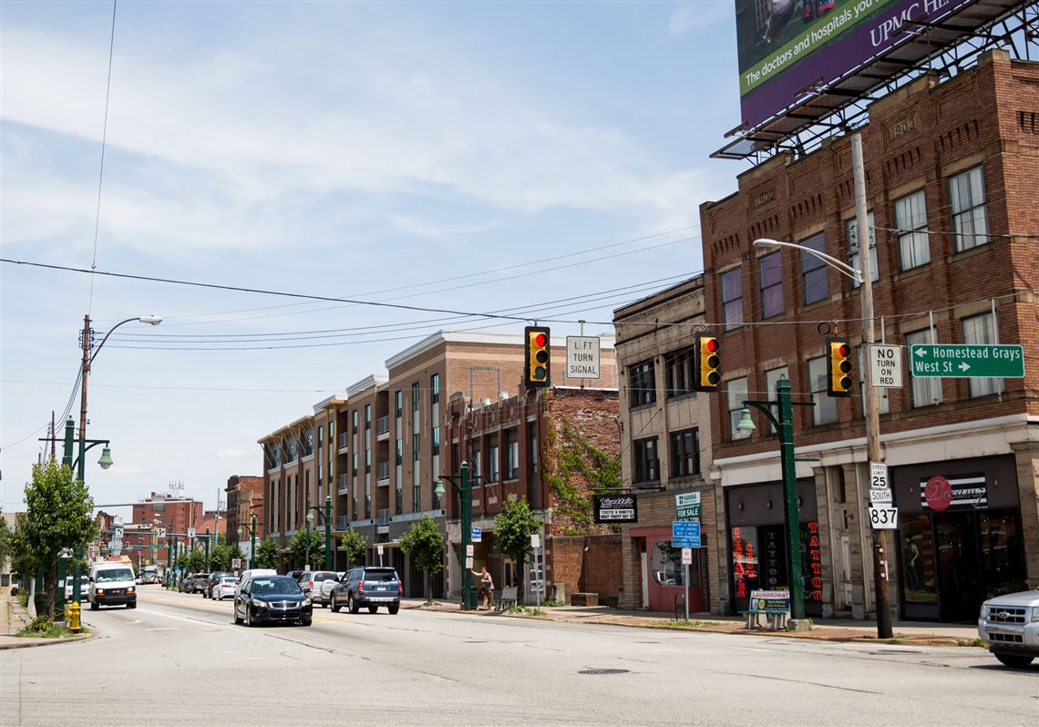 Brian O'Neill: Battle of the Bulbs hits Homestead | Pittsburgh Post-Gazette