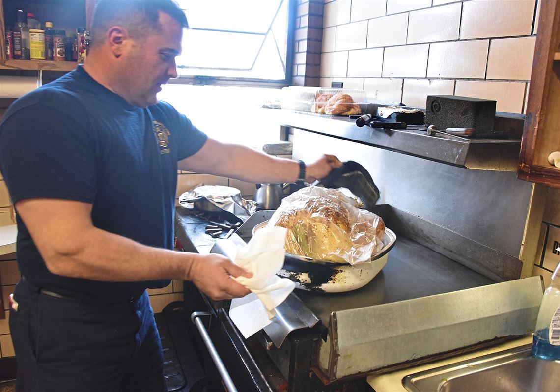 Kitchen emergency: First responders cook and deliver meals on ...