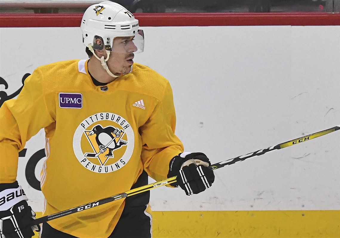 Who gets paid more: Evgeni Malkin or Dick's Sporting Goods CEO Edward ...