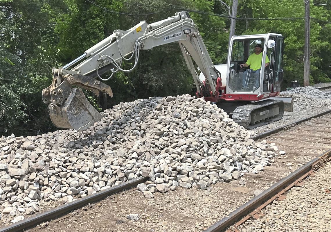 Port Authority crews continue flood rehab work on closed Blue Line ...