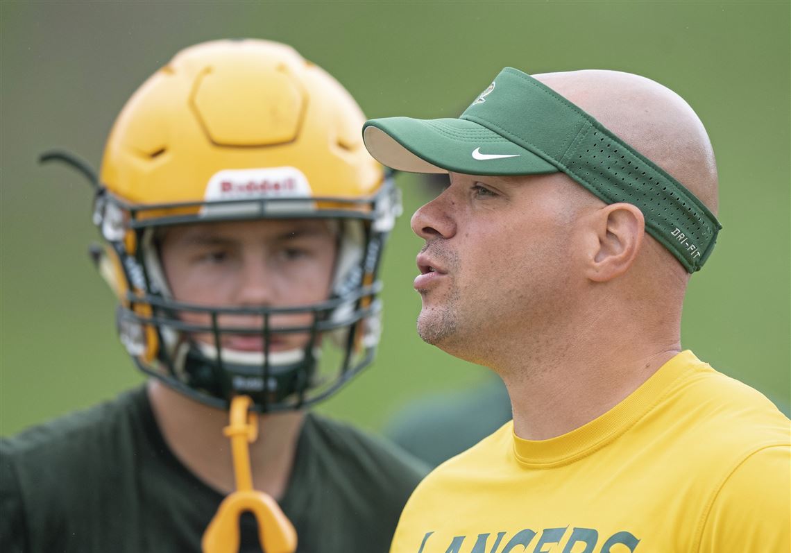 Plenty of returning starters look to ease the transition for new coach ...