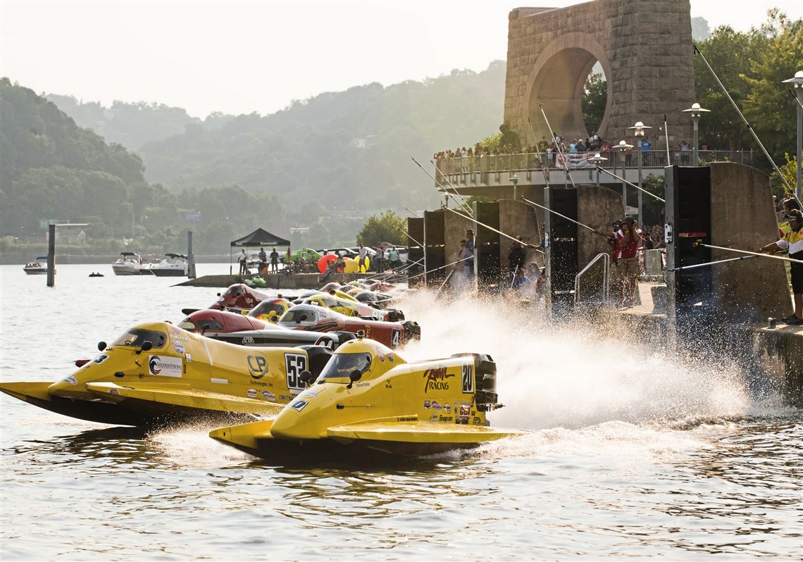 On last day of Three Rivers Regatta, flying dogs and fast boats ...
