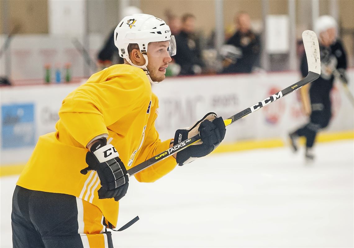 Jamie Oleksiak doesn't expect 30 or 40 goals, but he's 'going to keep ...