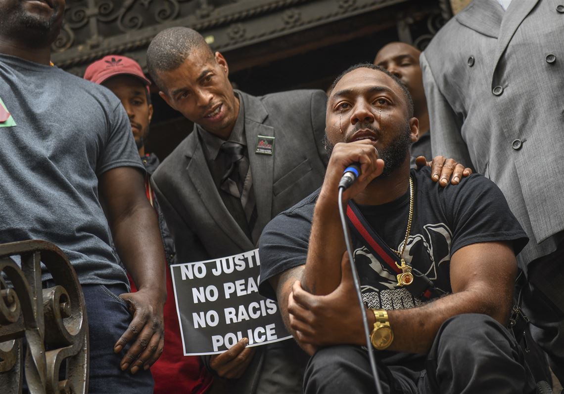 Hundreds gather outside county courthouse to protest teen's shooting by ...