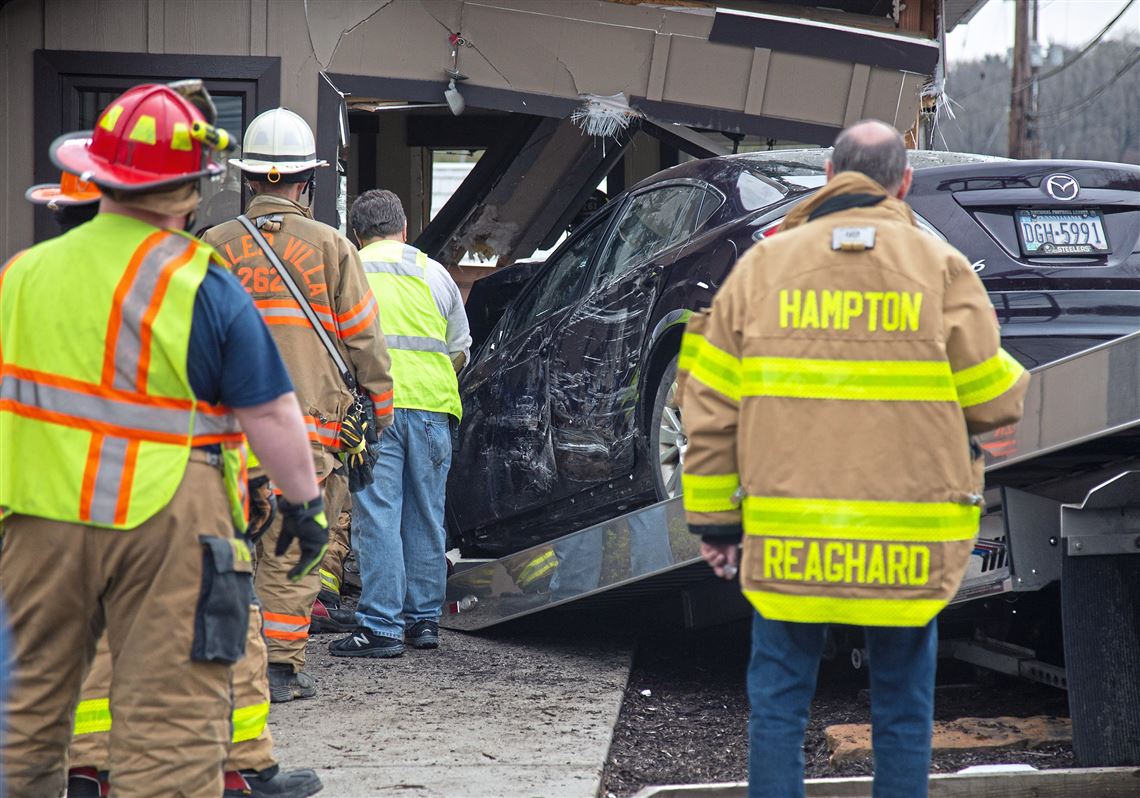 Vehicle crashes into Route 8 restaurant in Shaler | Pittsburgh Post-Gazette