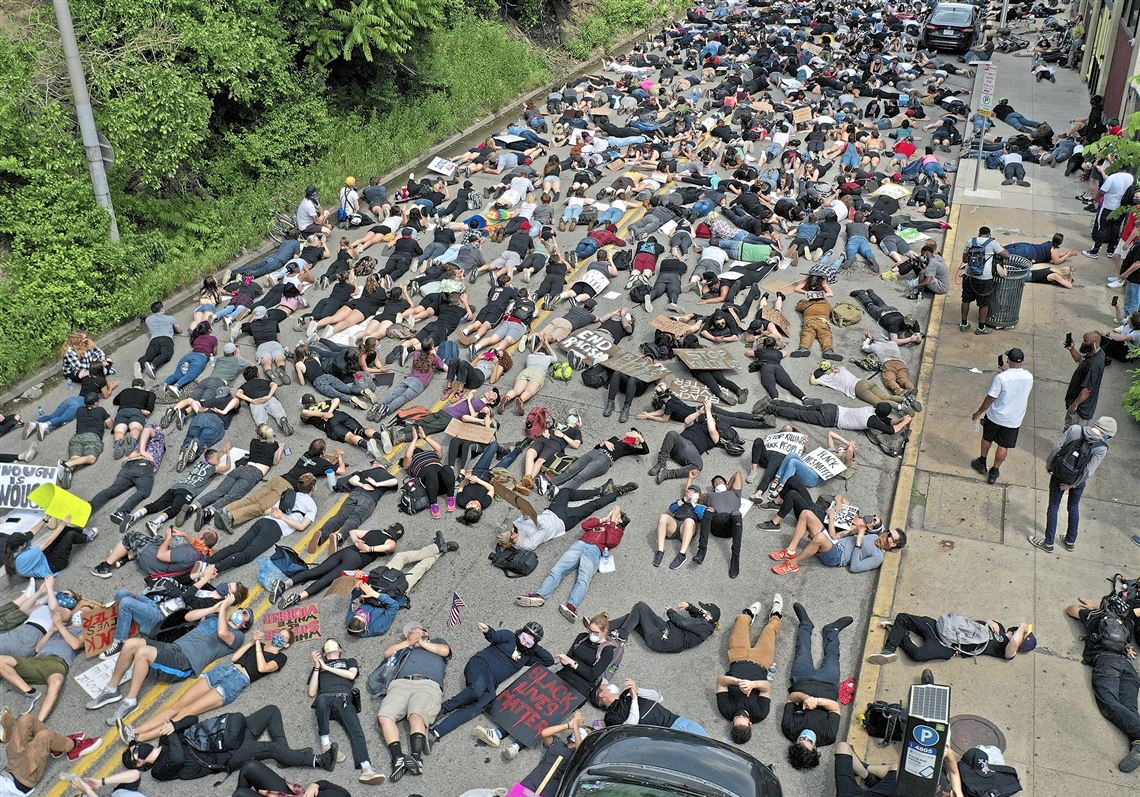 Protesters march from Downtown through South Side; stage lay-in at ...