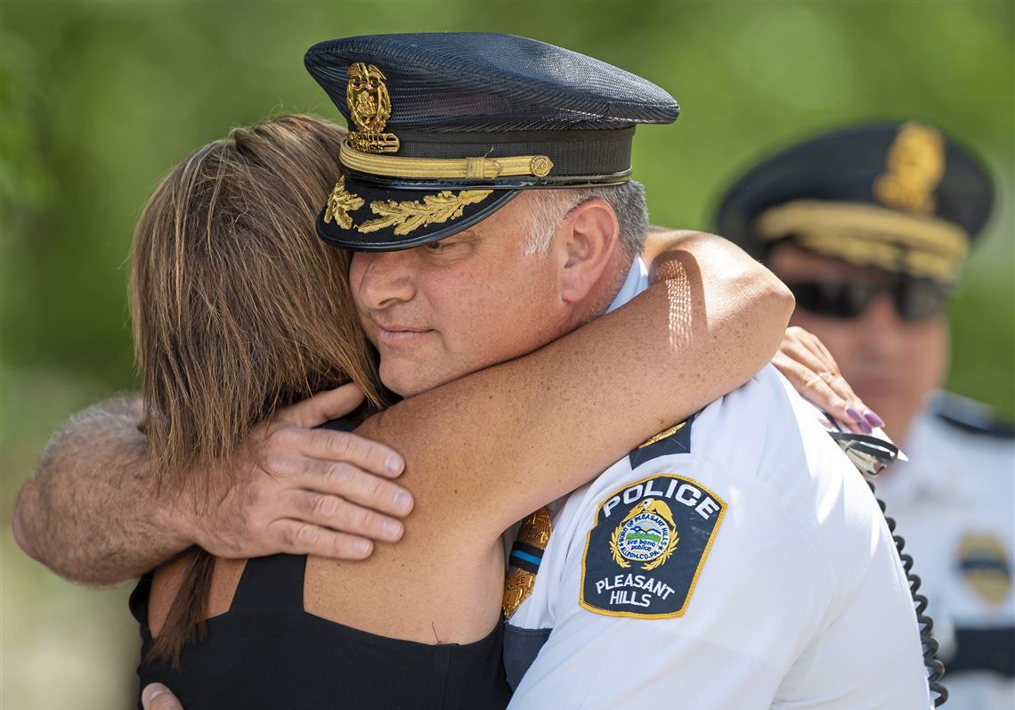 'He was my hero': Mourners pay their respects to Jefferson Hills ...