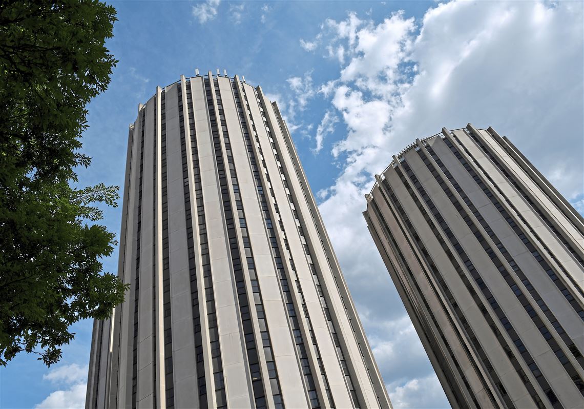 Students living in part of Litchfield Tower B at Pitt are placed in ...