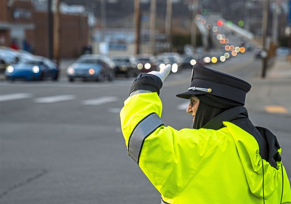 Editorial: Dropping license requirement for crossing guards should ease ...