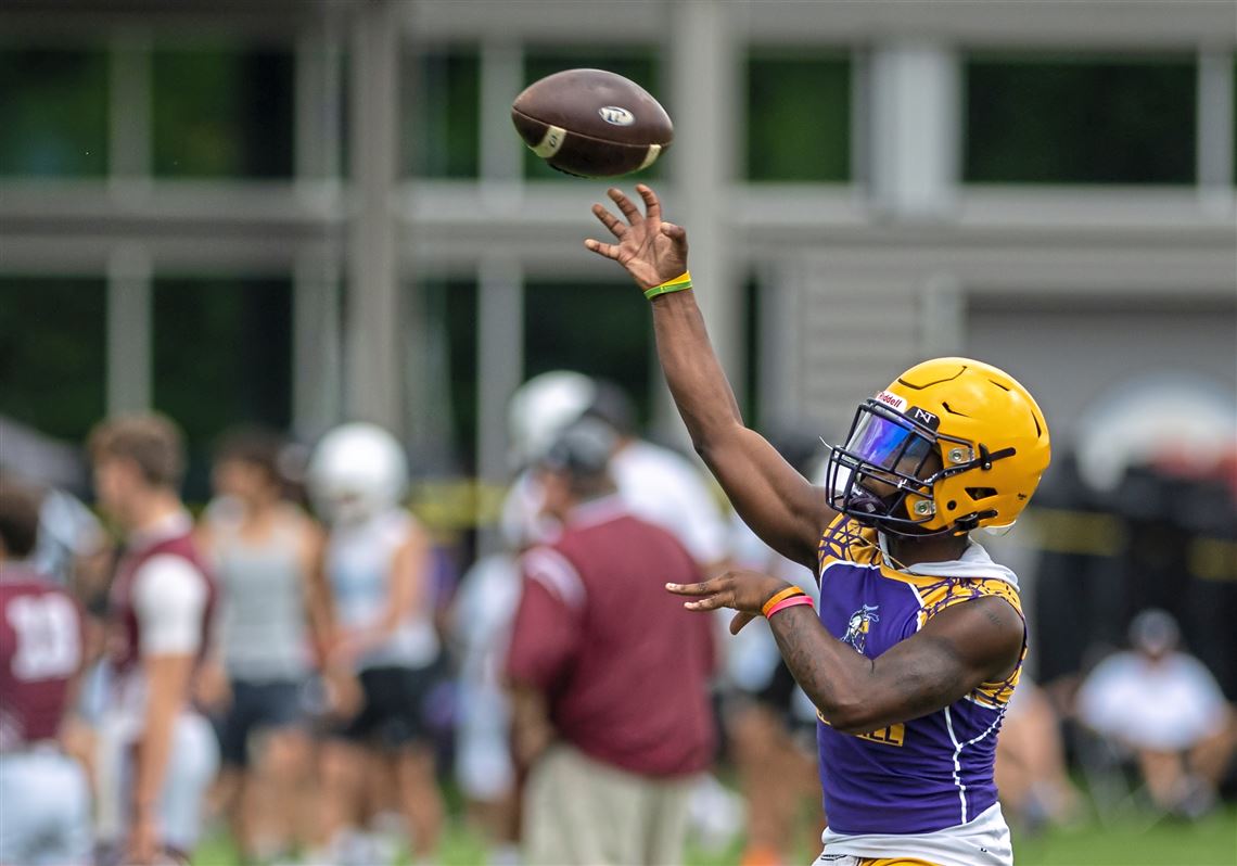 OLSH QB Nehemiah Azeem emerging as one of WPIAL's brightest stars ...