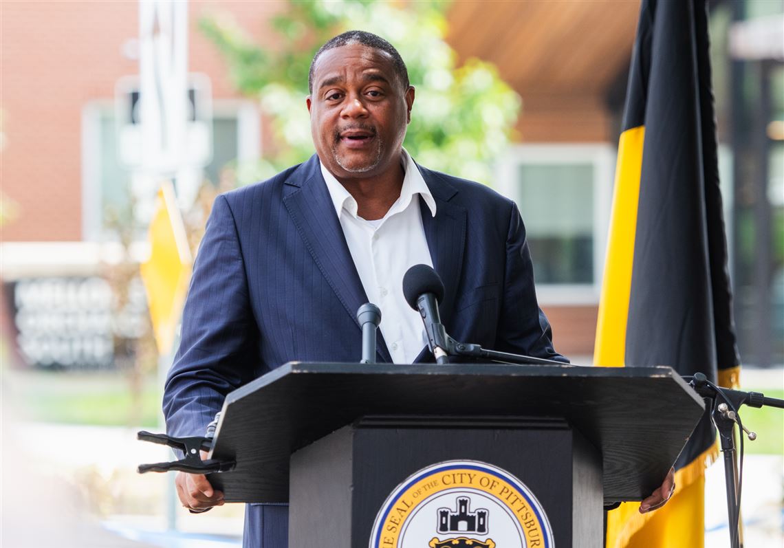 Gainey calls for Congressional action on gun violence at summit with ...