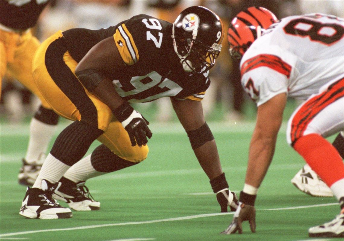 Former Steelers defensive lineman Ray Seals, a starter in Super Bowl ...