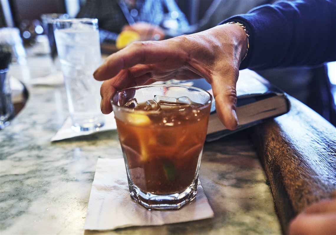 Binge-drinking boomers: Excessive alcohol consumption by seniors on the ...