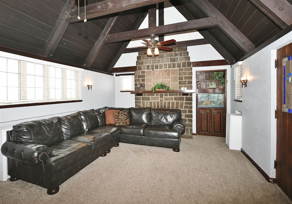 Buying Here: Stone charmer in Pleasant Hills sold in 2 days for ...