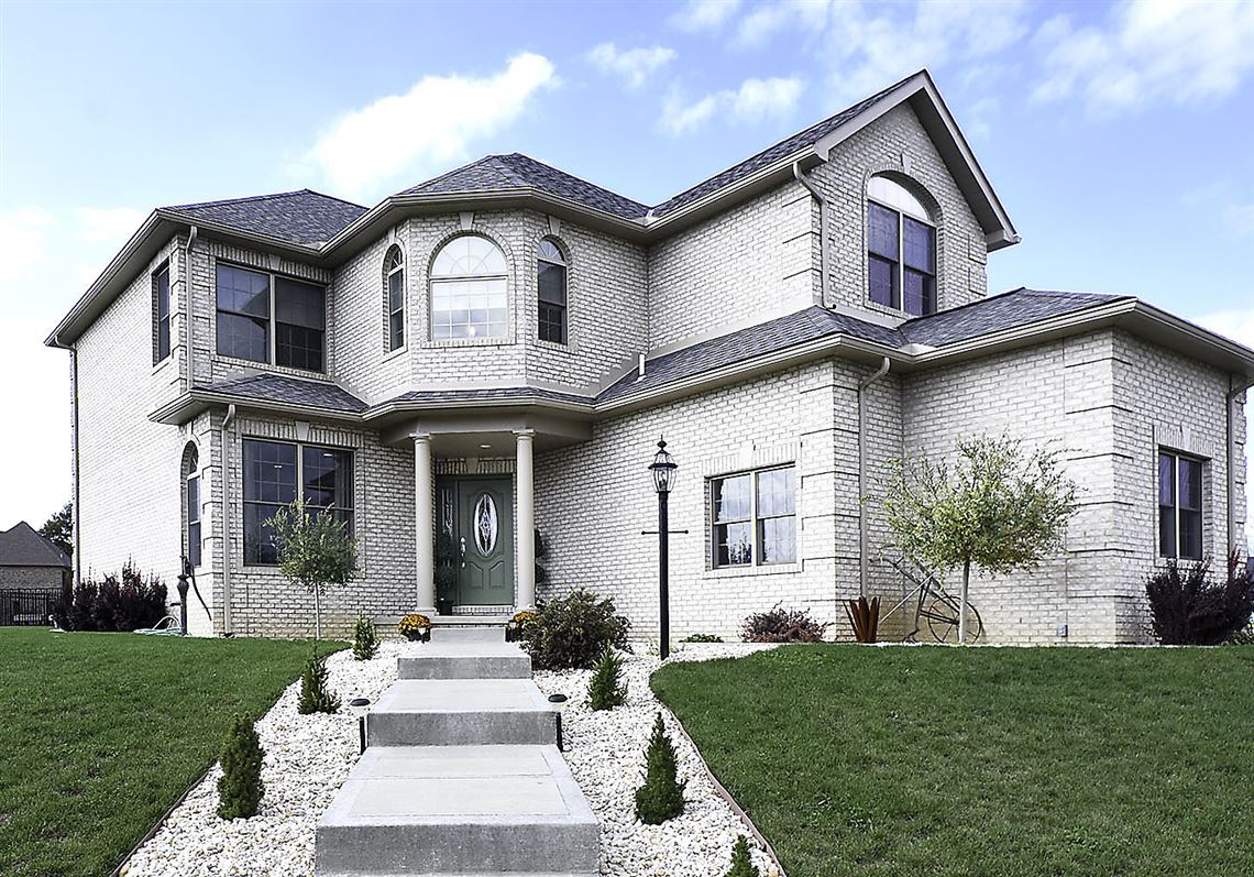 Buying Here: Two-year-old Findlay house has views, open floor plan ...