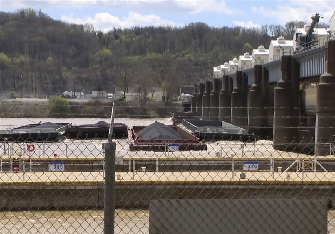Company believes it found sunken barge in Ohio River near Pittsburgh ...