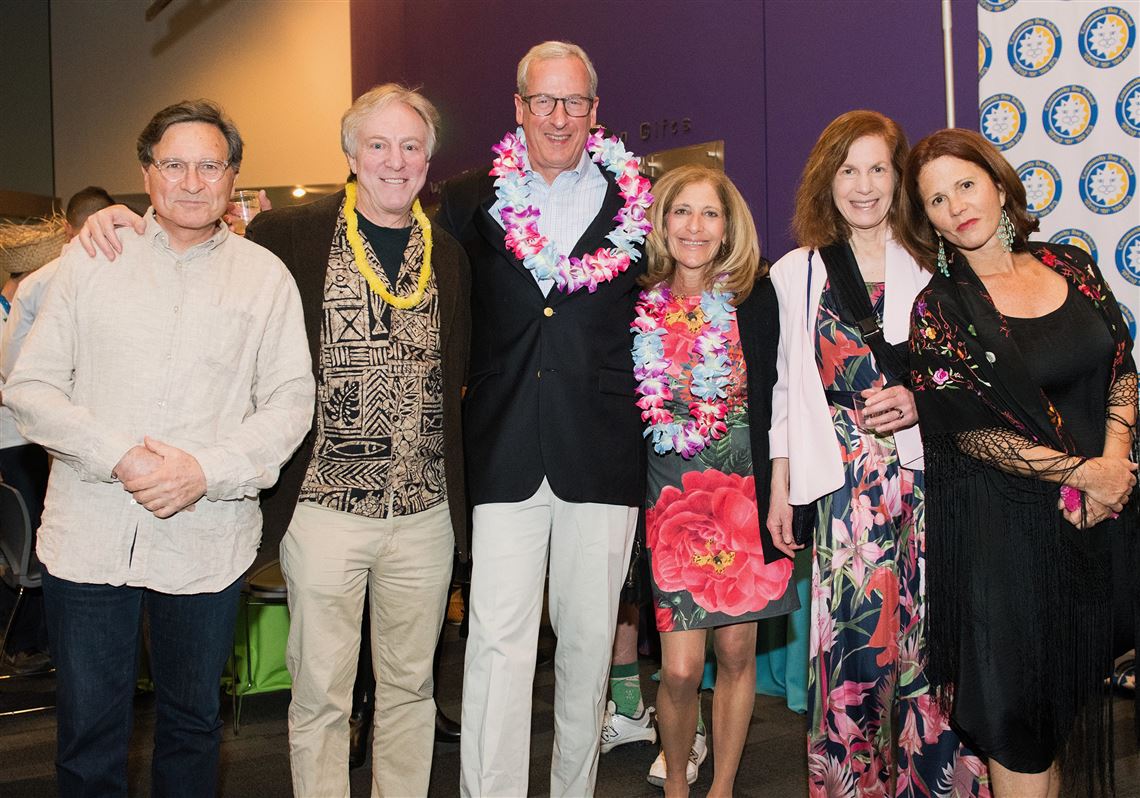 Lou Weiss's Instagram, Twitter & Facebook on IDCrawl