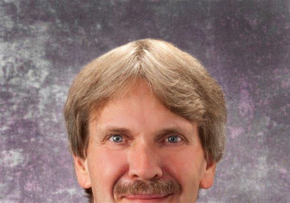 Resume: A newsmaker you should know / The Rev. H. William Dambach's ...