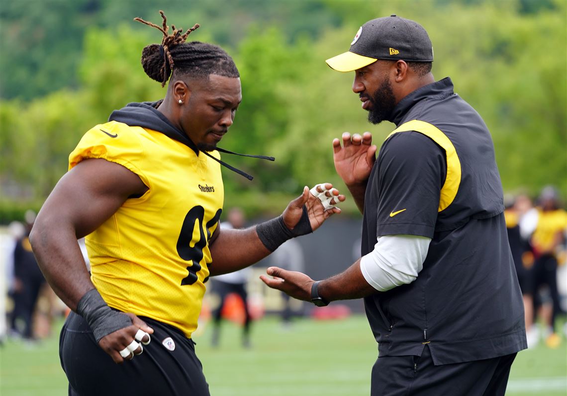 Seattle homecoming awaits Aaron Curry, who's been thrown into deep end ...