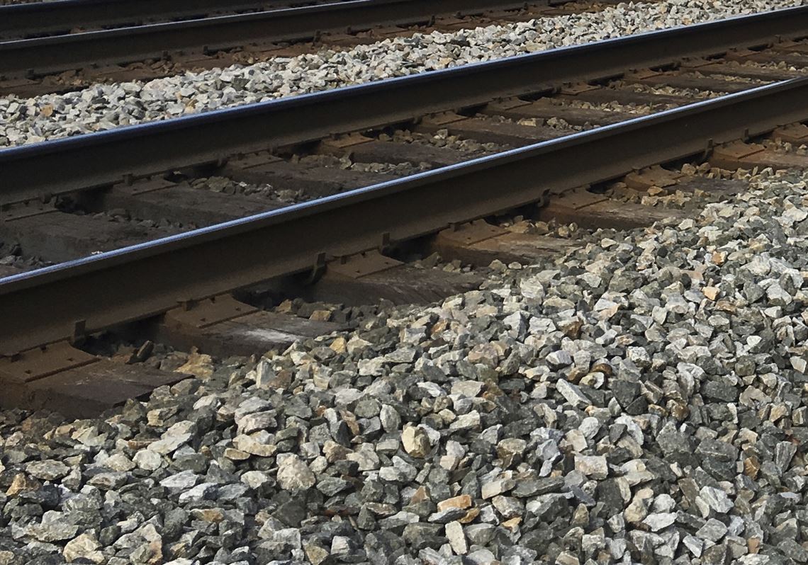 Train fatally strikes man in Charleroi | Pittsburgh Post-Gazette