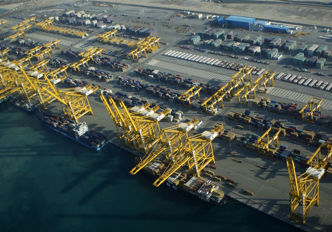 Fiery explosion erupts on ship at major global port in Dubai ...