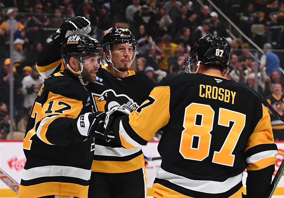 With the help of his two linemates, Sidney Crosby is knocking on the ...