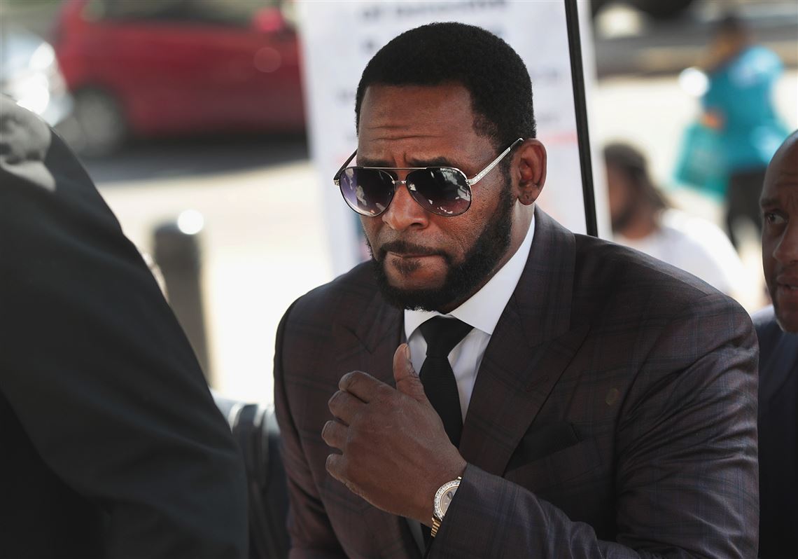 R. Kelly is charged with paying a bribe before his marriage to a 15 ...