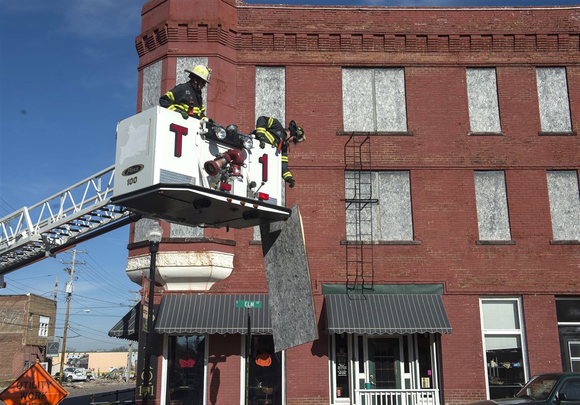 Officials search for cause of deadly Illinois gas explosion ...