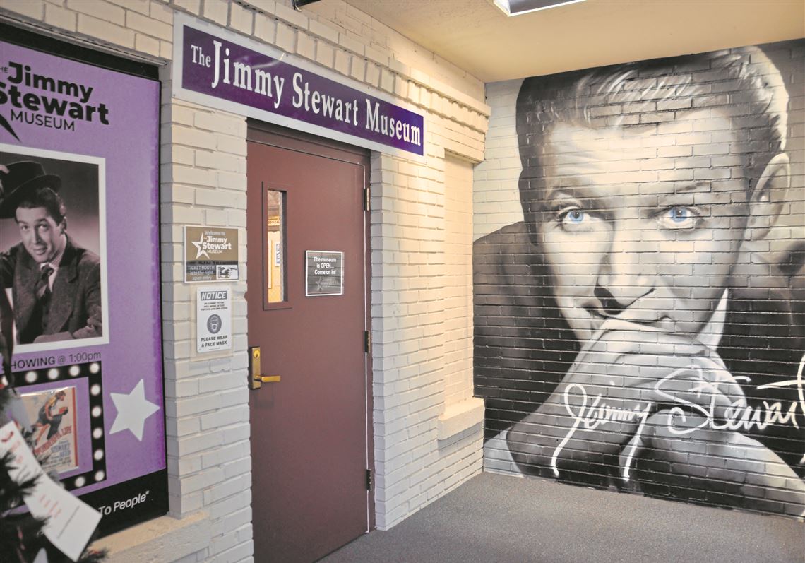 Jimmy Stewart Museum Christmas TV History: Jimmy Stewart Museum