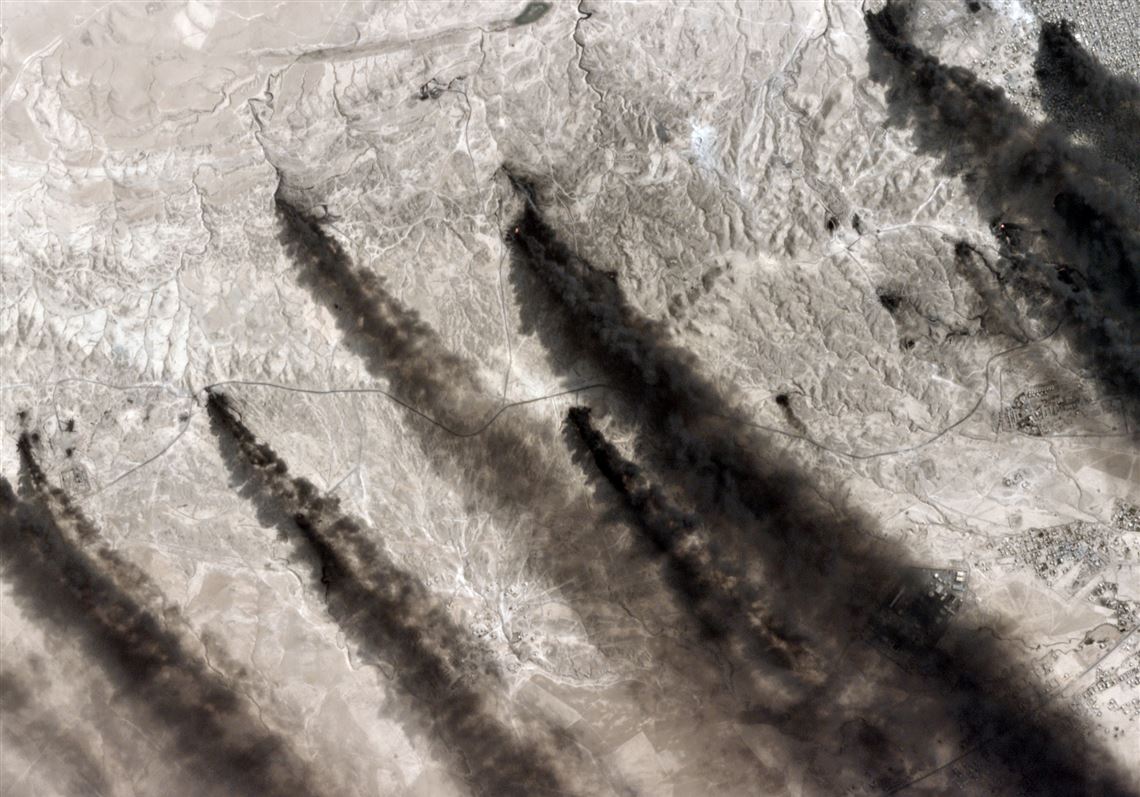 AP Exclusive: Iraq oil fires could jeopardize Mosul mission ...