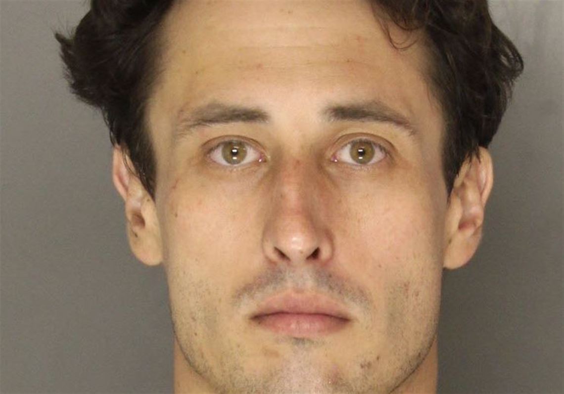 Sheriff's deputy makes horrifying discovery after stopping erratic ...