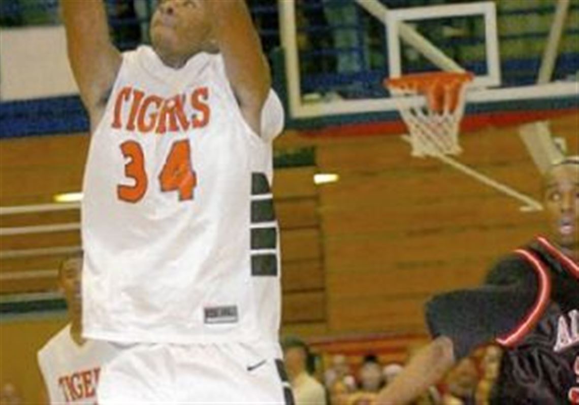 Varsity Xtra: Palumbo stage perfect setting for title drama ...