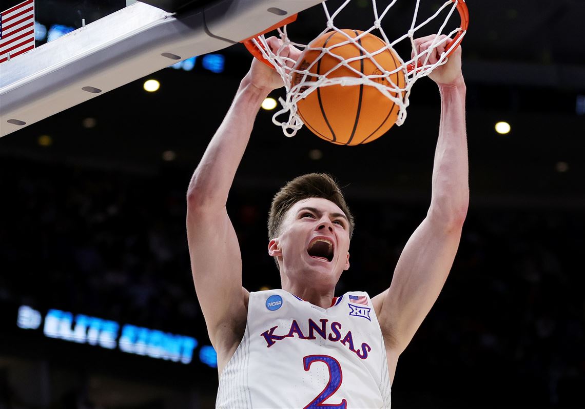 Kansas blows out Miami in second half to reach its 16th Final Four ...