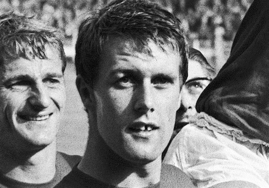 Roger Hunt, England World Cup winner and Liverpool great, dies at 83 ...