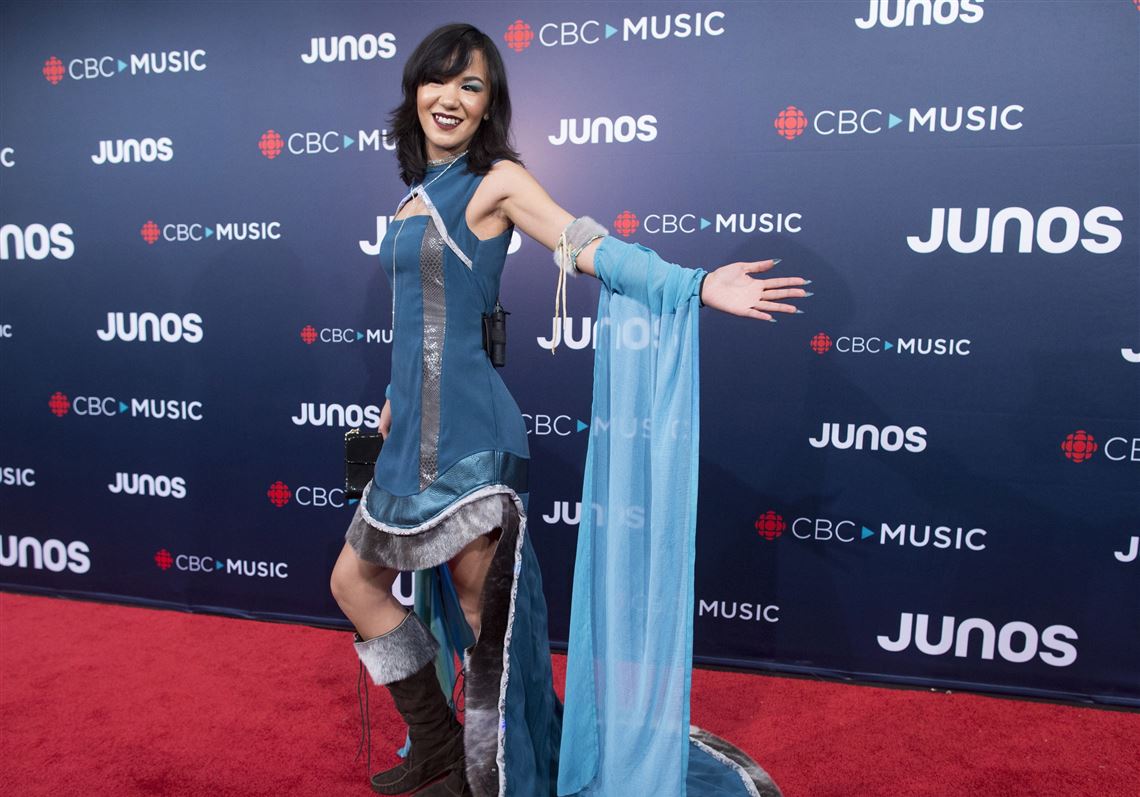 Kelly Fraser, an award-winning Inuk singer-songwriter, dies at 26 ...