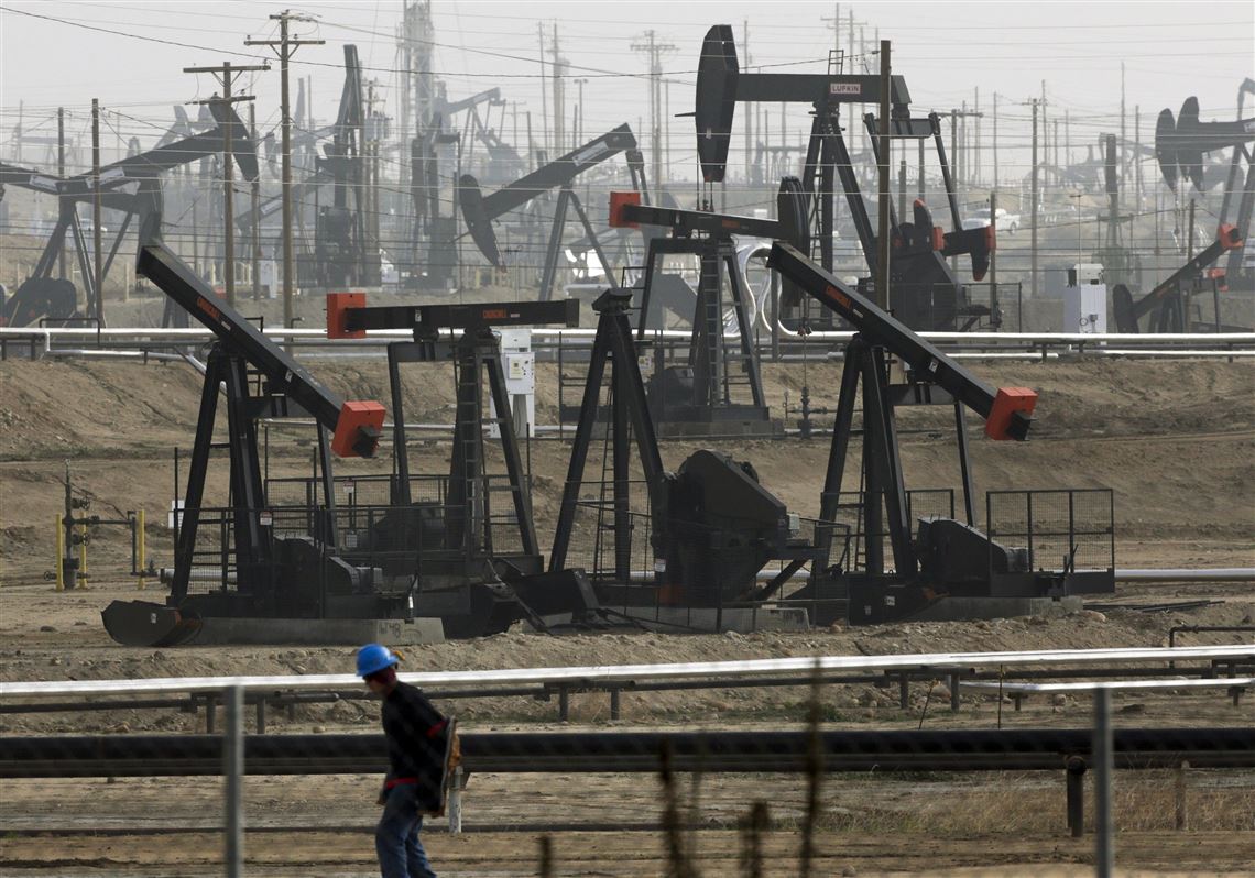 Oil from federal lands tops 1B barrels as Trump eases rules ...