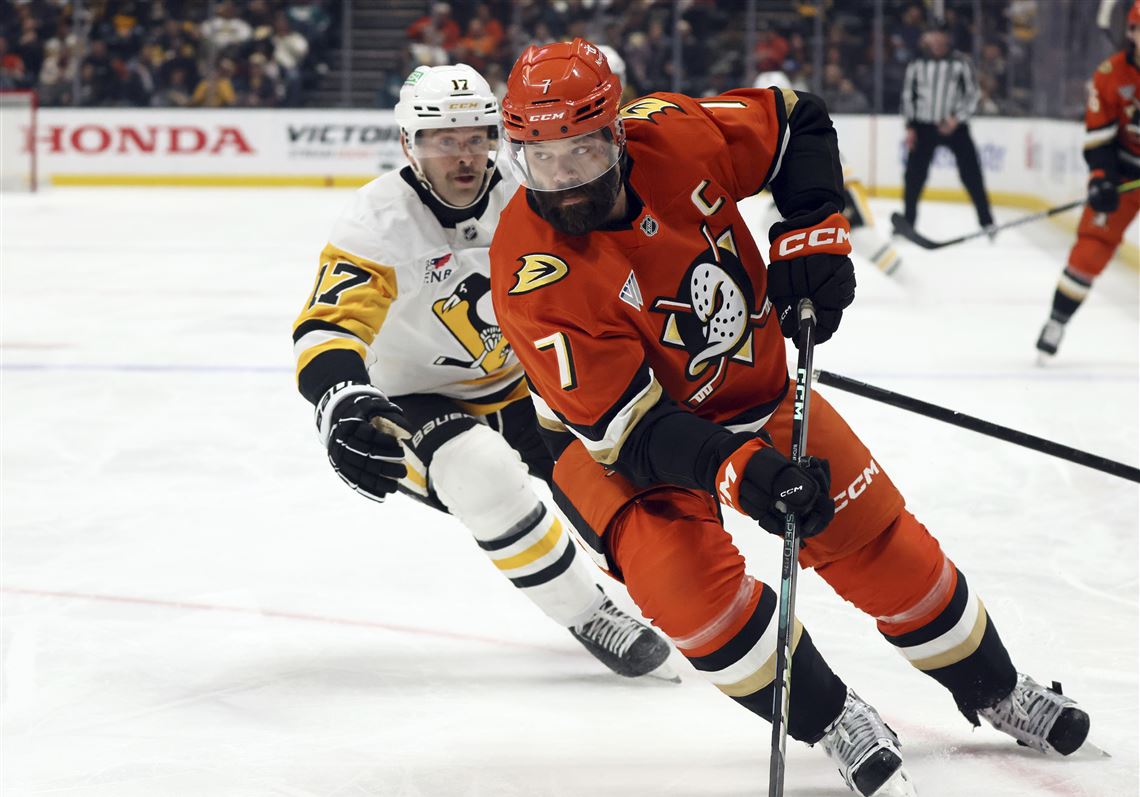 Penguins Vs Ducks Photo: Penguins Goalie Alex Nedeljkovic Clears Shot