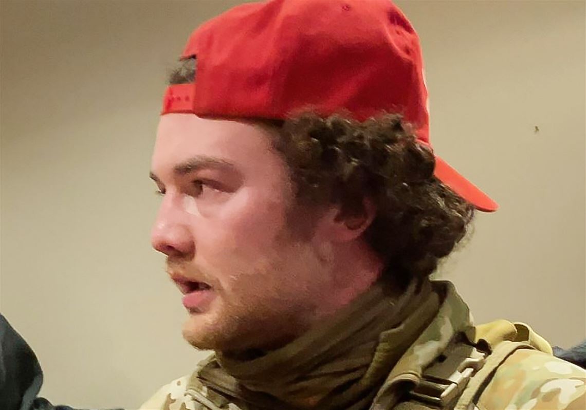 Ex-Shaler teacher charged in Capitol riot had more guns and talked of ...