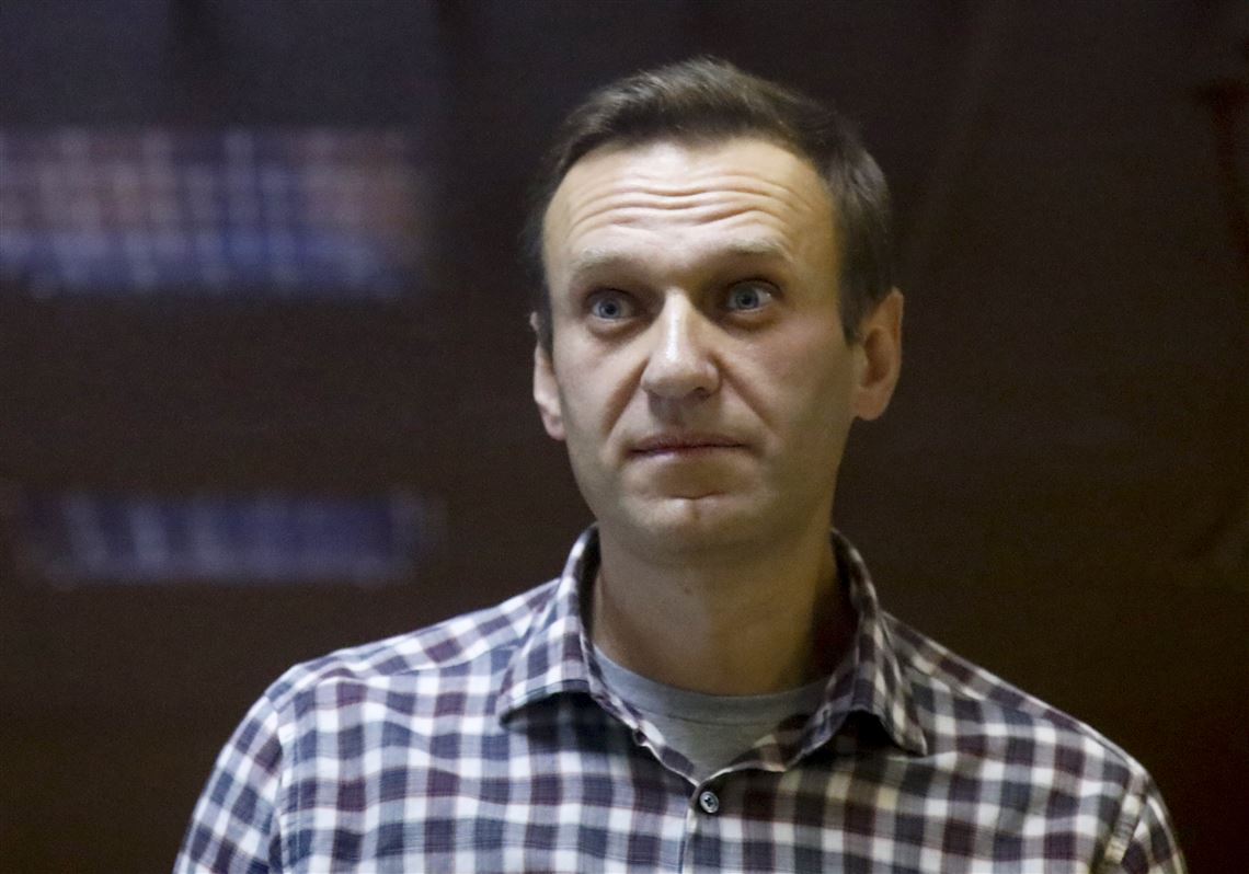 Kremlin Critic Alexei Navalny Slapped With New Criminal Charges