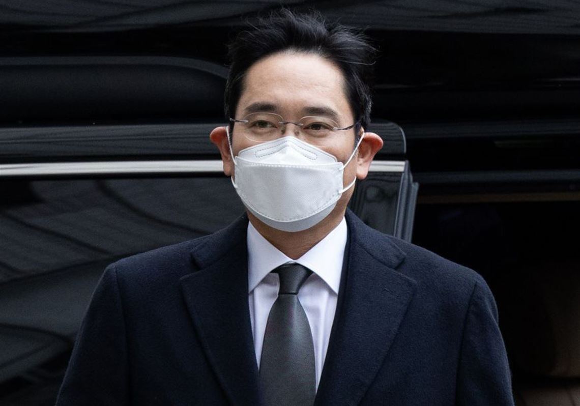 Samsung’s Lee wins parole after jail sentence for bribery | Pittsburgh ...