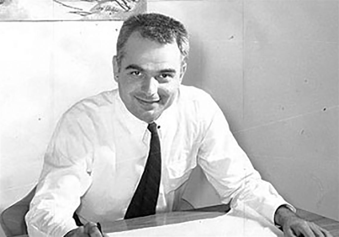 Original architect behind airport's midfield terminal wants to help ...