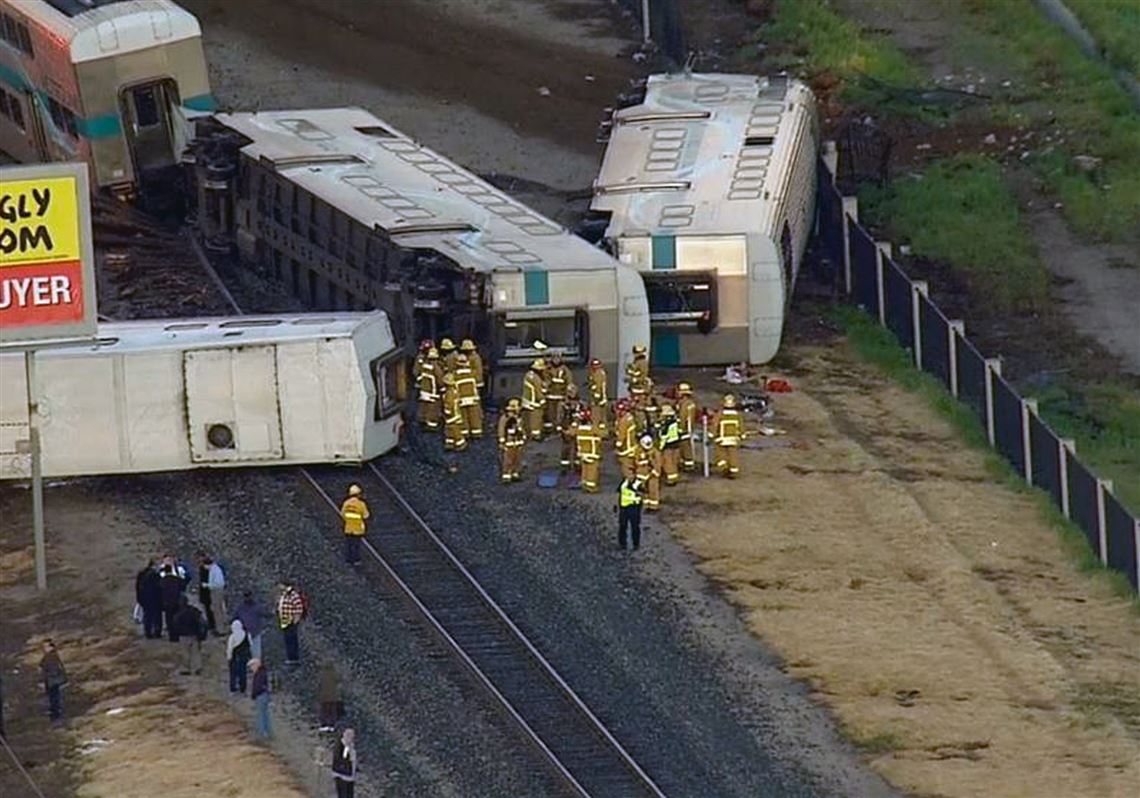 L.A. commuter train collides with tractor trailer, 30 injured ...