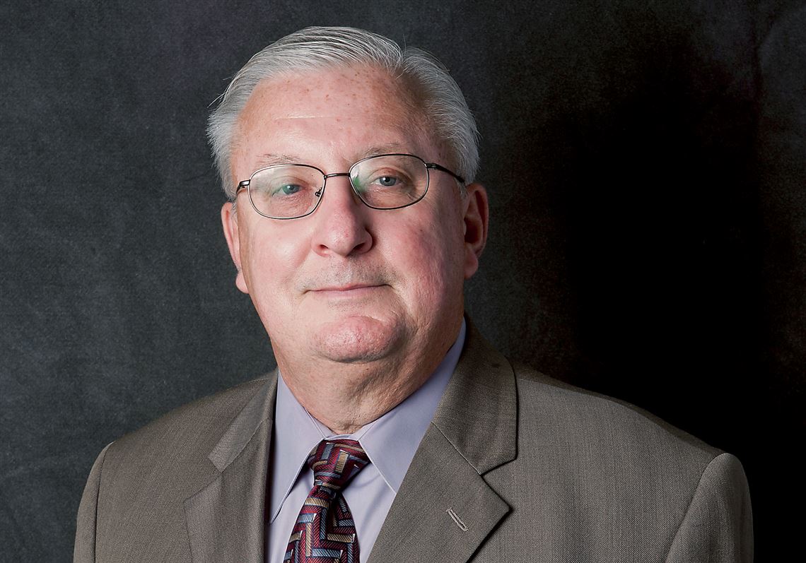 Newsmaker you should know / IBM bestows faculty award on Robert Morris ...