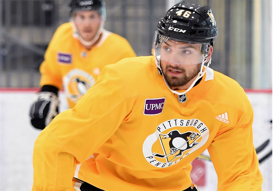 Aston-Reese shows off his hands … by using his fists | Pittsburgh Post ...